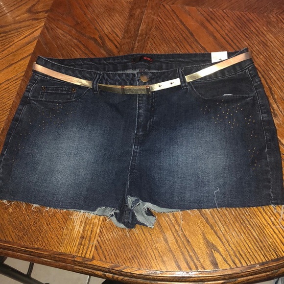 BONGO | Shorts | Nwt Bongo Cut Off Shorts Dark Denim Size 5 As Is ...